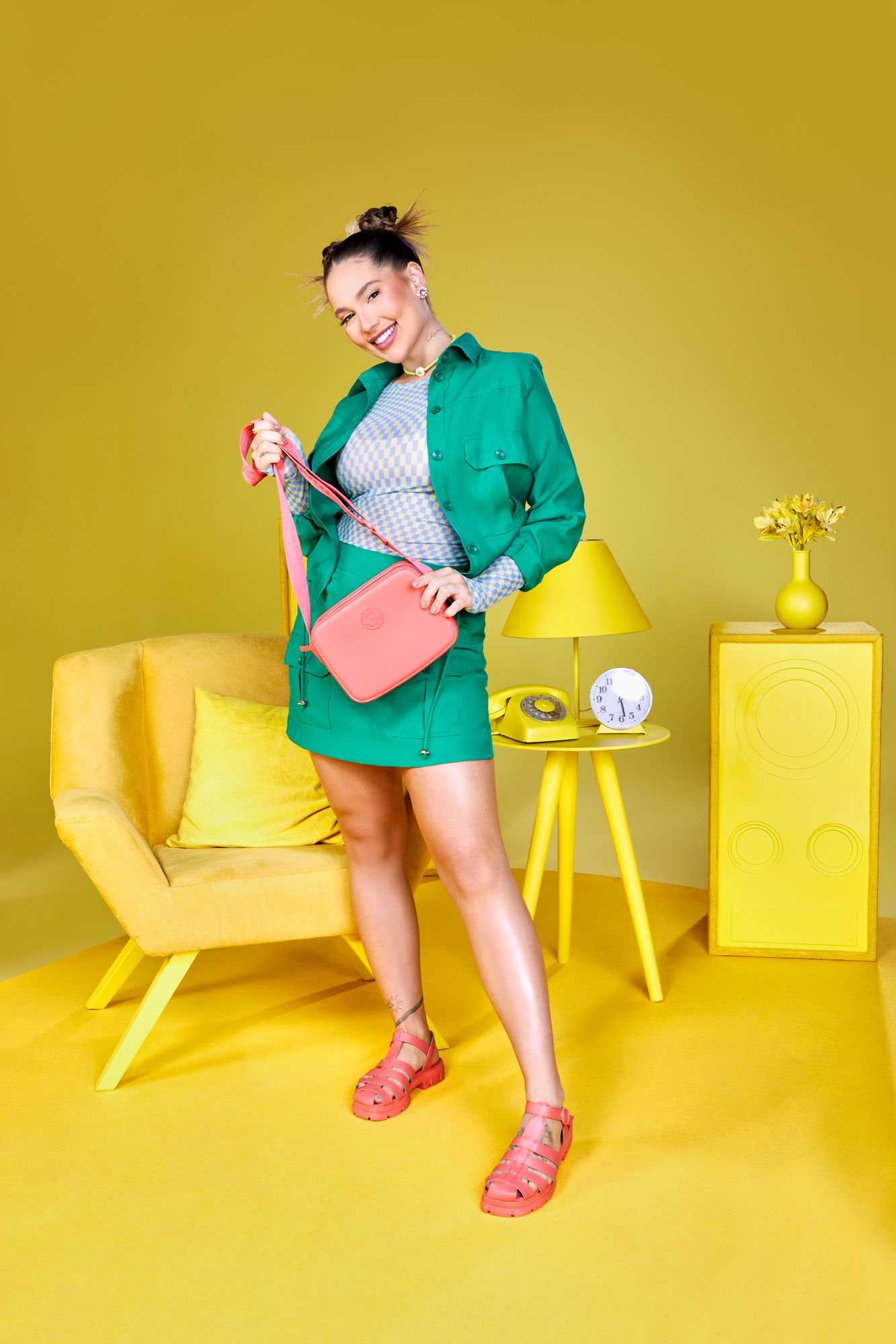 Vem dar close com a Virginia Fonseca na nova campanha da Moleca ...