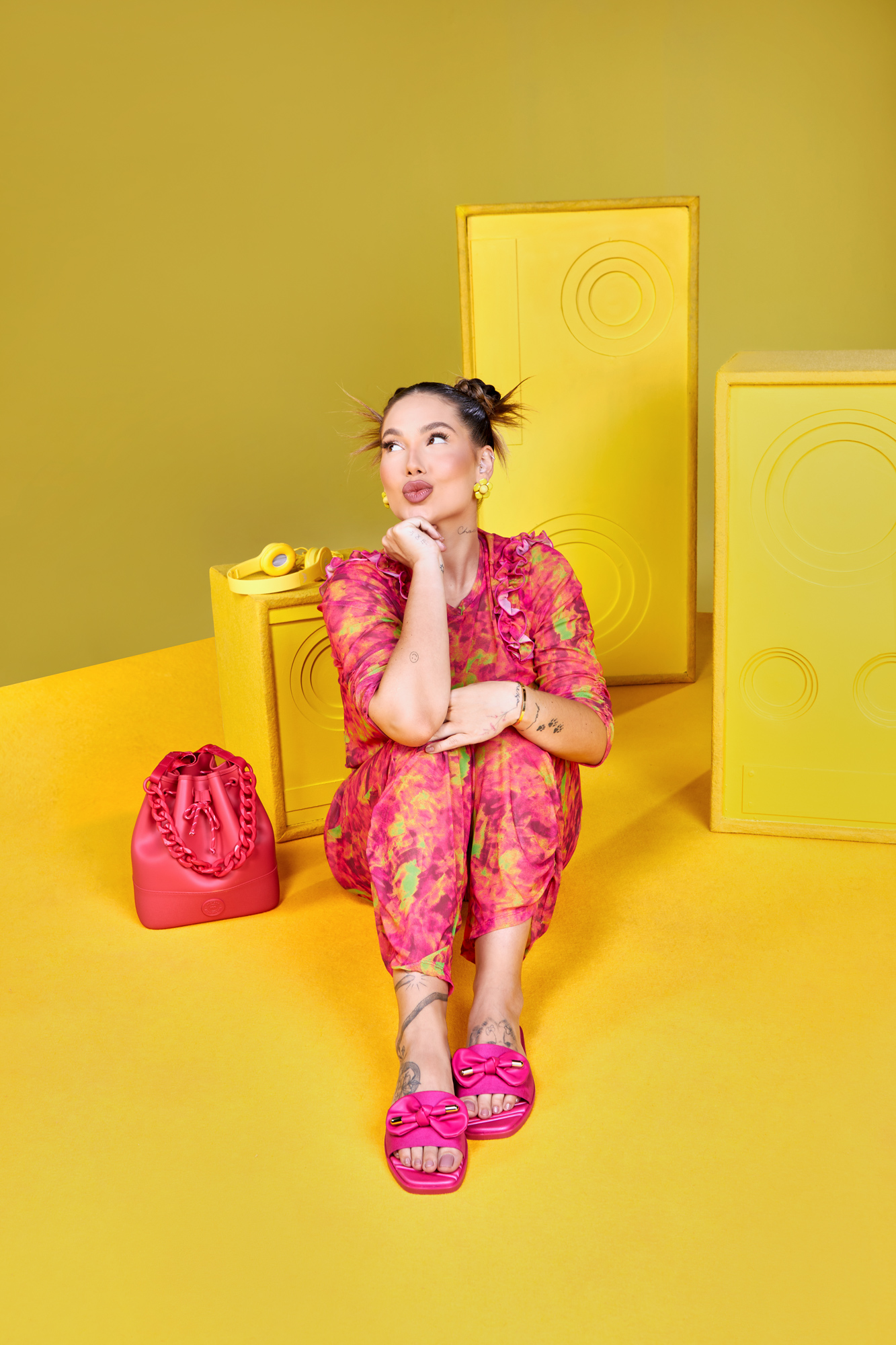 Vem dar close com a Virginia Fonseca na nova campanha da Moleca ...